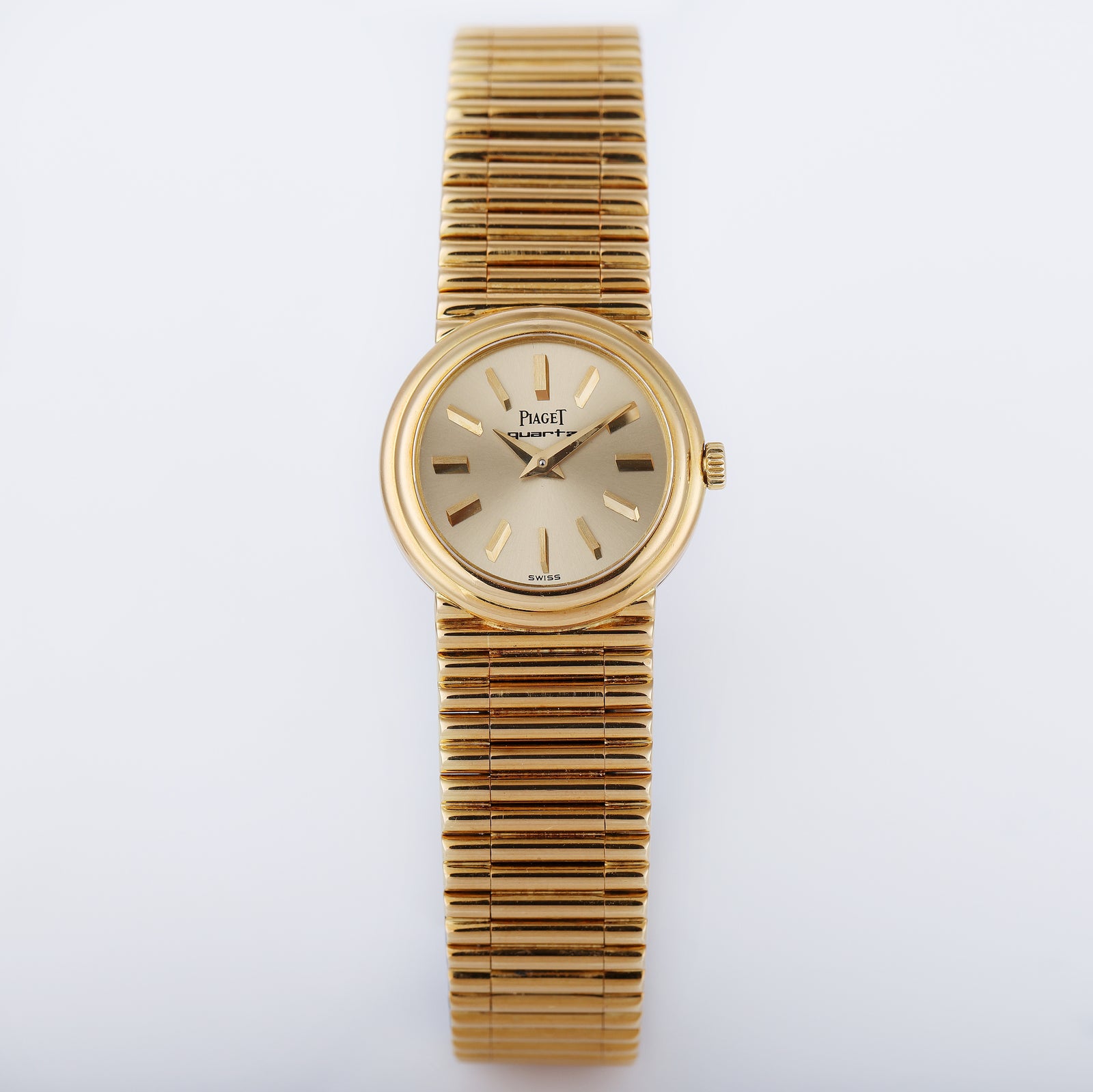 Unworn Piaget Vintage Ladies Wristwatch | REF. 8228 G 1 | Gold Dial